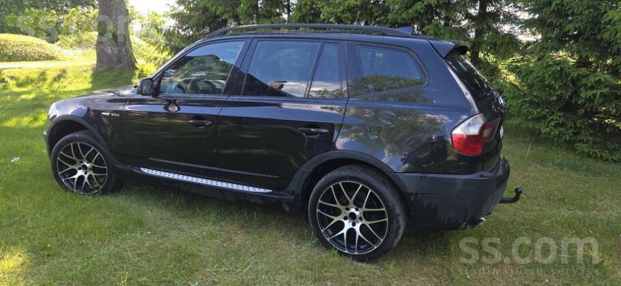 Black BMW X3 2004 in Talsi, with an engine capacity of 3.00 L and mileage of 448 thousand km for 3590 €, photo 5 on AUTOMOTO.COM.LV