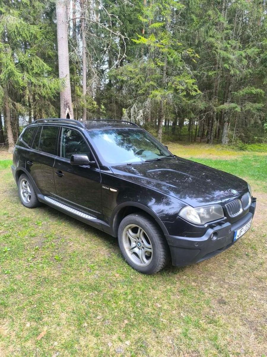 Black BMW X3 2004 in Talsi, with an engine capacity of 3.00 L and mileage of 448 thousand km for 3590 €, photo 7 on AUTOMOTO.COM.LV