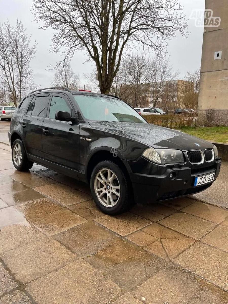 Black BMW X3 2004 in Vilnius, with an engine capacity of 3.00 L and mileage of 245 thousand km for 3000 €, photo 11 on AUTOMOTO.COM.LV