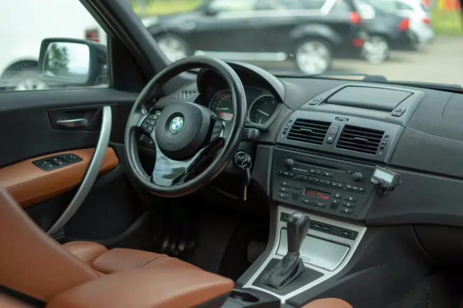 Черный БМВ Х3 2004 в Лиепая, объемом двигателя 3.00 л и пробегом 296 тыс. км за 4950 €, фото 26 на AUTOMOTO.COM.LV