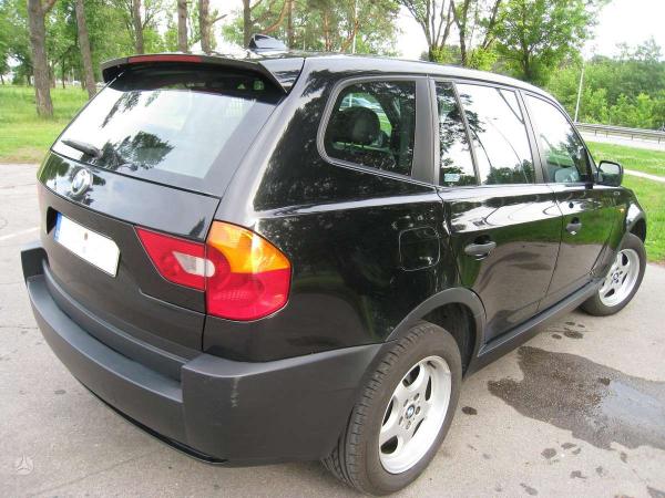 Melns BMW X3 2004 Viļņa, ar dzinēja tilpumu 2.00 L un nobraukumu 225 tūkst. km par 3700 €, foto 4 vietnē AUTOMOTO.COM.LV