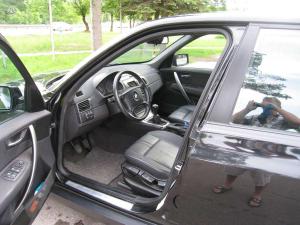 Black BMW X3 2004 in Vilnius, with an engine capacity of 2.00 L and mileage of 225 thousand km for 3700 €, photo 6 on AUTOMOTO.COM.LV