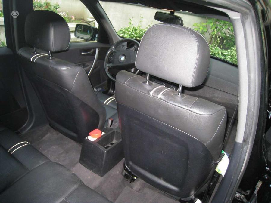 Black BMW X3 2004 in Vilnius, with an engine capacity of 2.00 L and mileage of 225 thousand km for 3700 €, photo 9 on AUTOMOTO.COM.LV