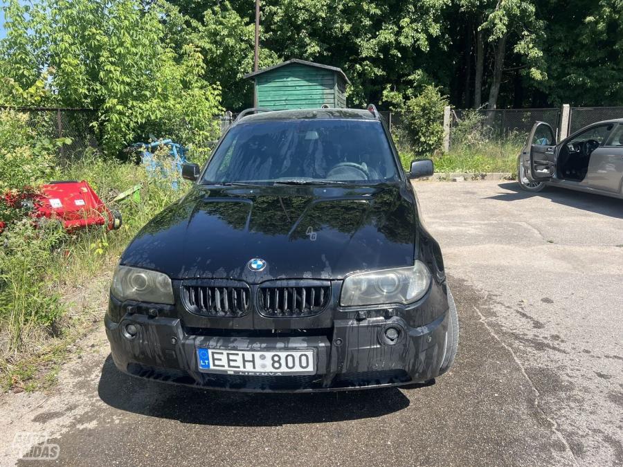 Melns BMW X3 2004 Šauļi, ar dzinēja tilpumu 2.00 L un nobraukumu 500 tūkst. km par 1149 €, foto 3 vietnē AUTOMOTO.COM.LV