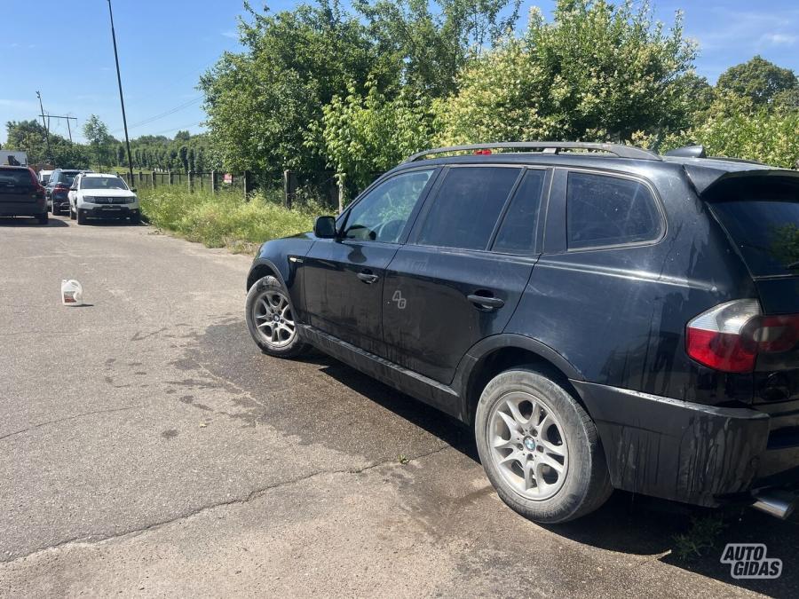 Melns BMW X3 2004 Šauļi, ar dzinēja tilpumu 2.00 L un nobraukumu 500 tūkst. km par 1149 €, foto 4 vietnē AUTOMOTO.COM.LV