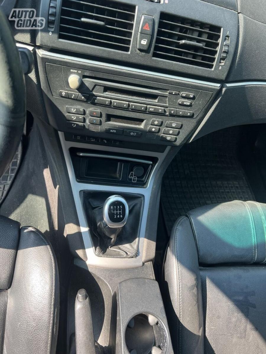 Melns BMW X3 2004 Šauļi, ar dzinēja tilpumu 2.00 L un nobraukumu 500 tūkst. km par 1149 €, foto 14 vietnē AUTOMOTO.COM.LV