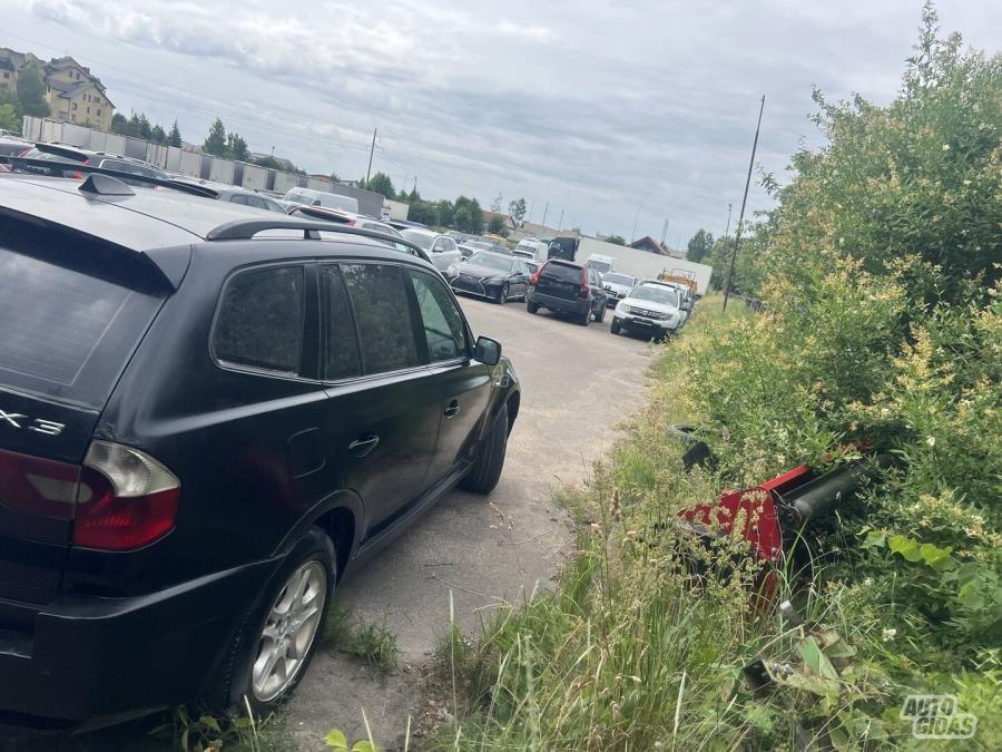 Melns BMW X3 2004 Šauļi, ar dzinēja tilpumu 2.00 L un nobraukumu 5 tūkst. km par 999 €, foto 8 vietnē AUTOMOTO.COM.LV