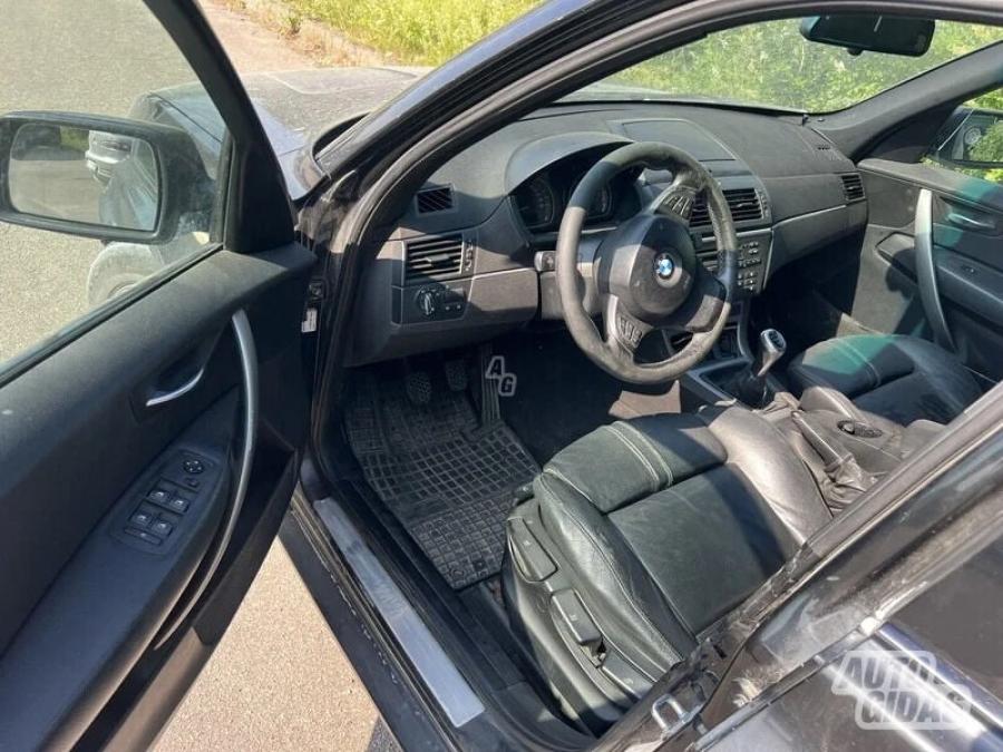 Melns BMW X3 2004 Šauļi, ar dzinēja tilpumu 2.00 L un nobraukumu 5 tūkst. km par 999 €, foto 13 vietnē AUTOMOTO.COM.LV