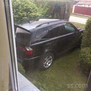 Black BMW X3 2004 in Riga, with an engine capacity of 3.00 L and mileage of 294 thousand km for 3500 €, photo 3 on AUTOMOTO.COM.LV