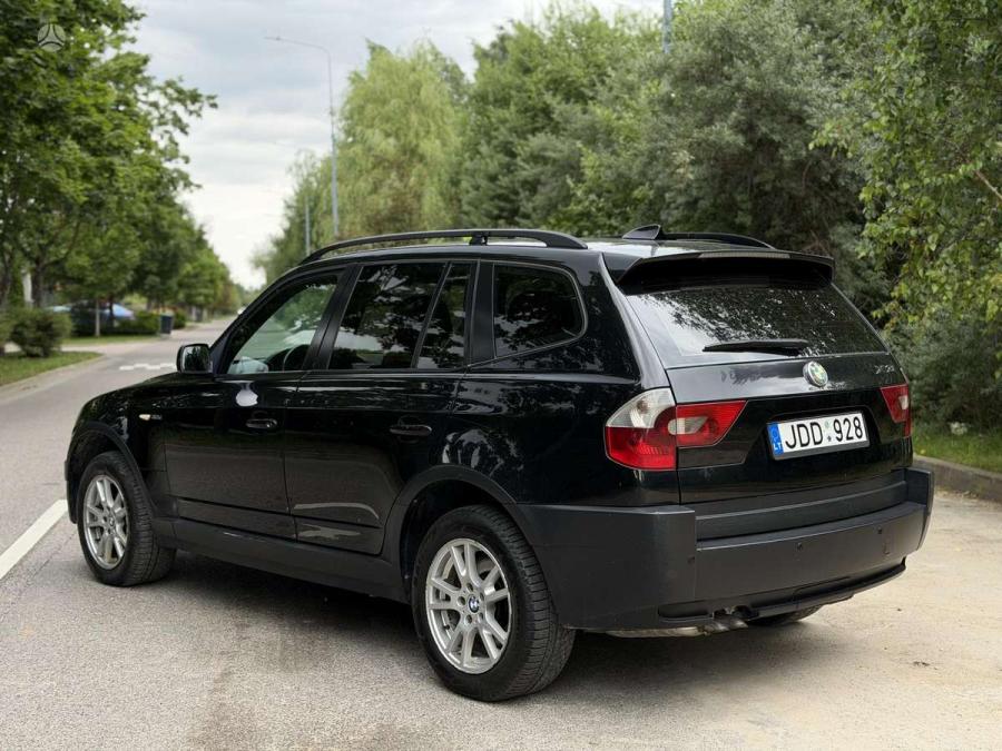 Black BMW X3 2004 in Vilnius, with an engine capacity of 2.99 L and mileage of 246 thousand km for 3650 €, photo 4 on AUTOMOTO.COM.LV