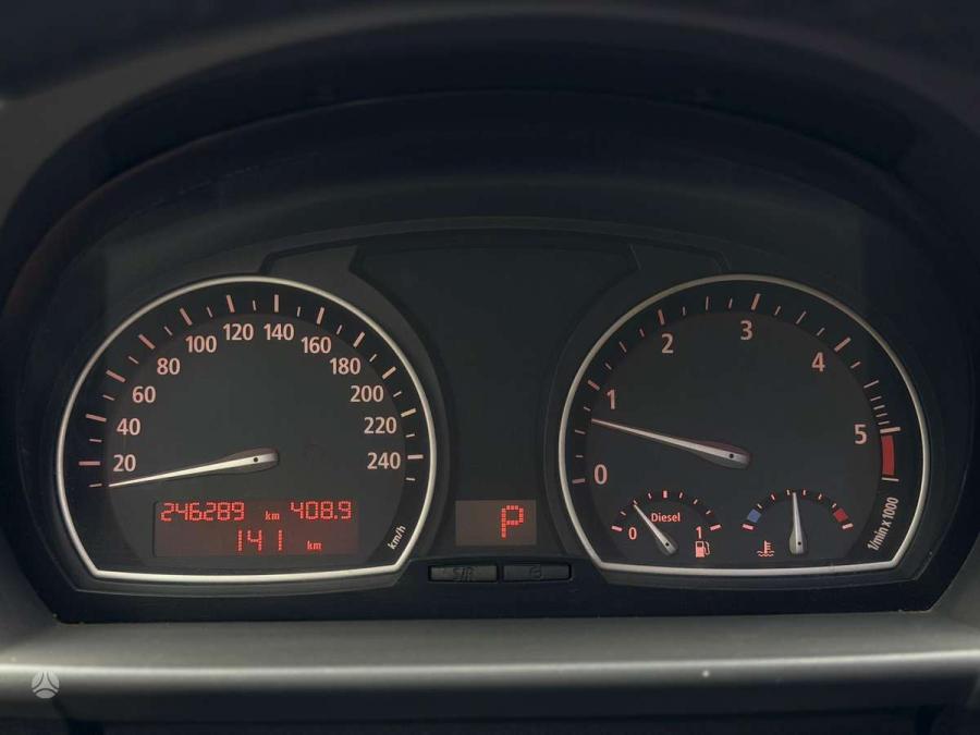 Black BMW X3 2004 in Vilnius, with an engine capacity of 2.99 L and mileage of 246 thousand km for 3650 €, photo 14 on AUTOMOTO.COM.LV