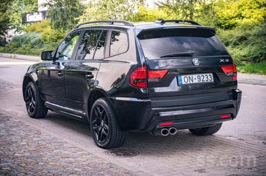 Black BMW X3 2004 in Riga, with an engine capacity of 2.50 L and mileage of 0 thousand km for 2990 €, photo 7 on AUTOMOTO.COM.LV