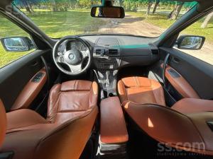 Black BMW X3 2004 in Riga, with an engine capacity of 3.00 L and mileage of 373 thousand km for 2900 €, photo 6 on AUTOMOTO.COM.LV