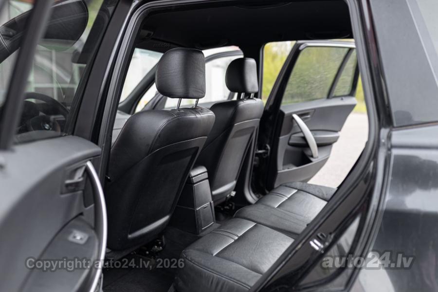 Melns BMW X3 2004 Tallina, ar dzinēja tilpumu 3.00 L un nobraukumu 389 tūkst. km par 3790 €, foto 12 vietnē AUTOMOTO.COM.LV