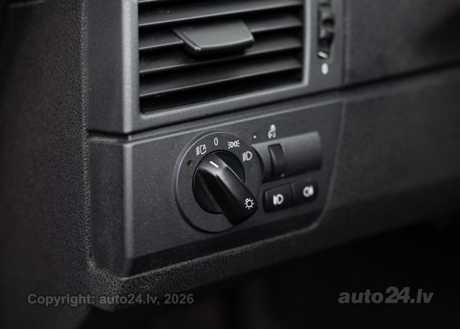 Melns BMW X3 2004 Tallina, ar dzinēja tilpumu 3.00 L un nobraukumu 389 tūkst. km par 3790 €, foto 14 vietnē AUTOMOTO.COM.LV