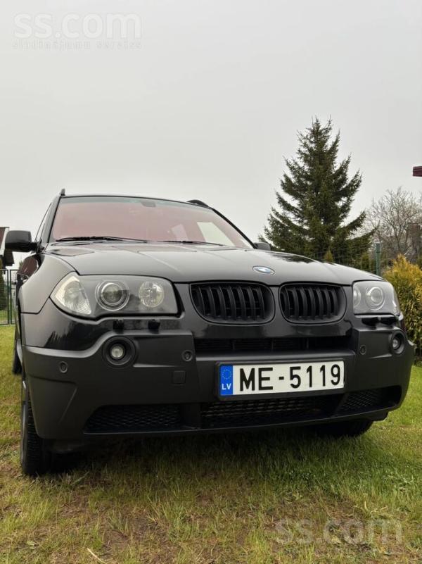 Melns BMW X3 2005 Liepāja, ar dzinēja tilpumu 3.00 L un nobraukumu 323 tūkst. km par 5000 €, foto 3 vietnē AUTOMOTO.COM.LV