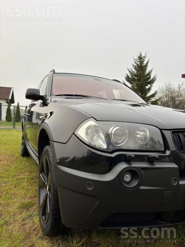 Melns BMW X3 2005 Liepāja, ar dzinēja tilpumu 3.00 L un nobraukumu 323 tūkst. km par 5000 €, foto 5 vietnē AUTOMOTO.COM.LV