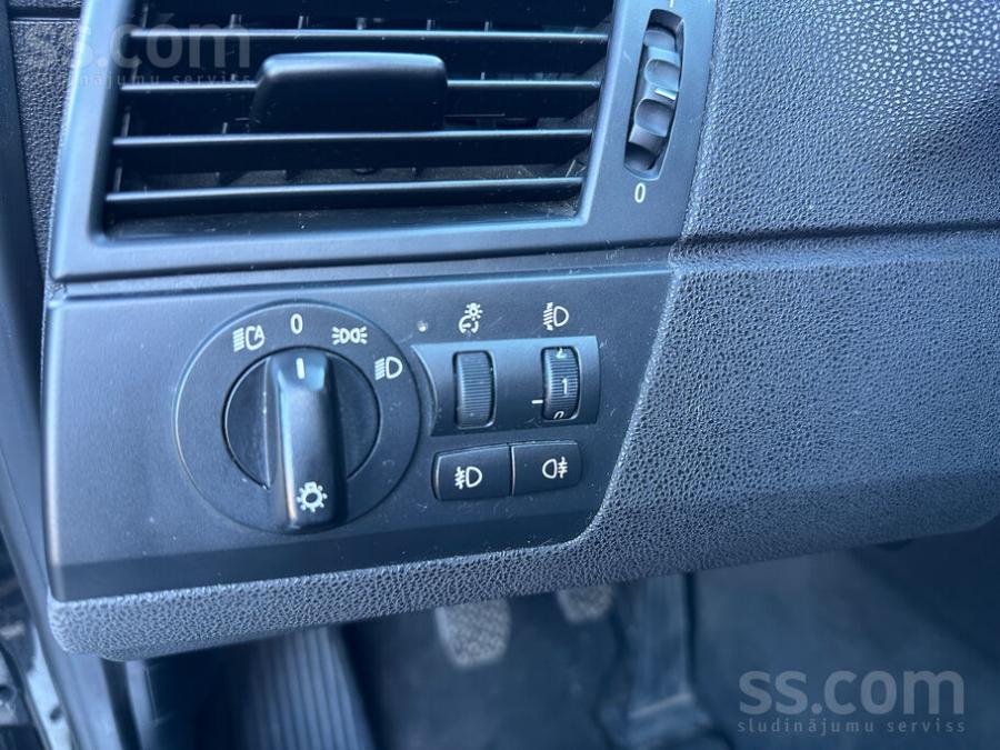 Melns BMW X3 2005 Liepāja, ar dzinēja tilpumu 2.00 L un nobraukumu 297 tūkst. km par 4500 €, foto 15 vietnē AUTOMOTO.COM.LV