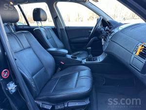 Melns BMW X3 2005 Liepāja, ar dzinēja tilpumu 2.00 L un nobraukumu 297 tūkst. km par 4500 €, foto 17 vietnē AUTOMOTO.COM.LV