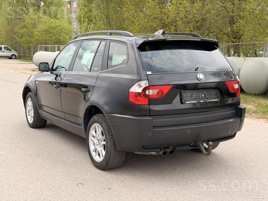 Melns BMW X3 2005 Liepāja, ar dzinēja tilpumu 3.00 L un nobraukumu 400 tūkst. km par 3600 €, foto 3 vietnē AUTOMOTO.COM.LV
