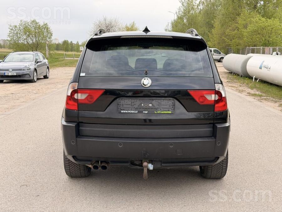 Melns BMW X3 2005 Liepāja, ar dzinēja tilpumu 3.00 L un nobraukumu 400 tūkst. km par 3600 €, foto 4 vietnē AUTOMOTO.COM.LV
