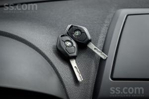 Black BMW X3 2005 in Riga, with an engine capacity of 2.00 L and mileage of 239 thousand km for 4500 €, photo 27 on AUTOMOTO.COM.LV