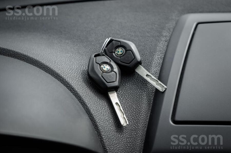 Black BMW X3 2005 in Riga, with an engine capacity of 2.00 L and mileage of 239 thousand km for 4500 €, photo 27 on AUTOMOTO.COM.LV