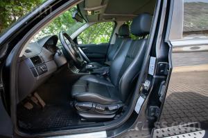 Black BMW X3 2005 in Tukums, with an engine capacity of 2.00 L and mileage of 409 thousand km for 3590 €, photo 9 on AUTOMOTO.COM.LV