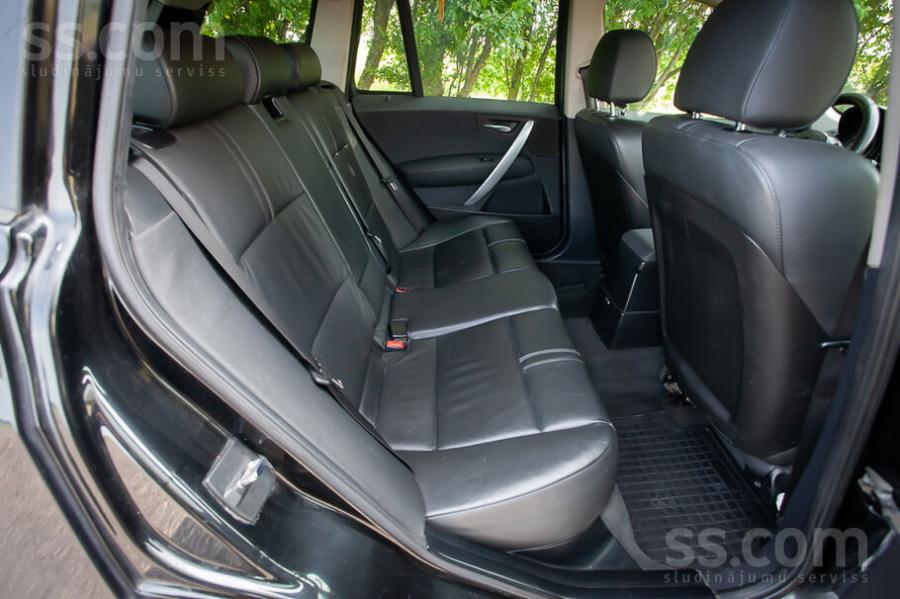 Black BMW X3 2005 in Tukums, with an engine capacity of 2.00 L and mileage of 409 thousand km for 3590 €, photo 12 on AUTOMOTO.COM.LV