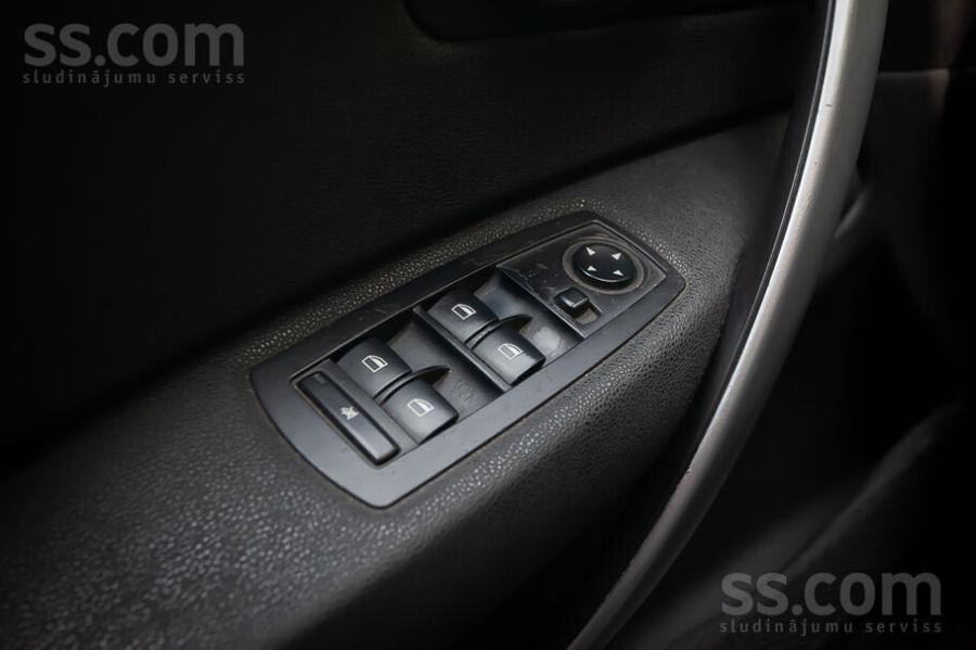 Black BMW X3 2005 in Tukums, with an engine capacity of 2.00 L and mileage of 409 thousand km for 3590 €, photo 19 on AUTOMOTO.COM.LV