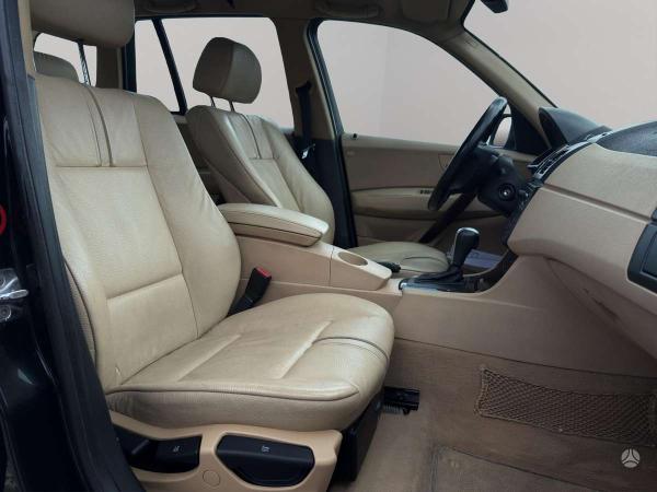 Black BMW X3 2005 in Kaunas, with an engine capacity of 3.00 L and mileage of 355 thousand km for 3999 €, photo 8 on AUTOMOTO.COM.LV