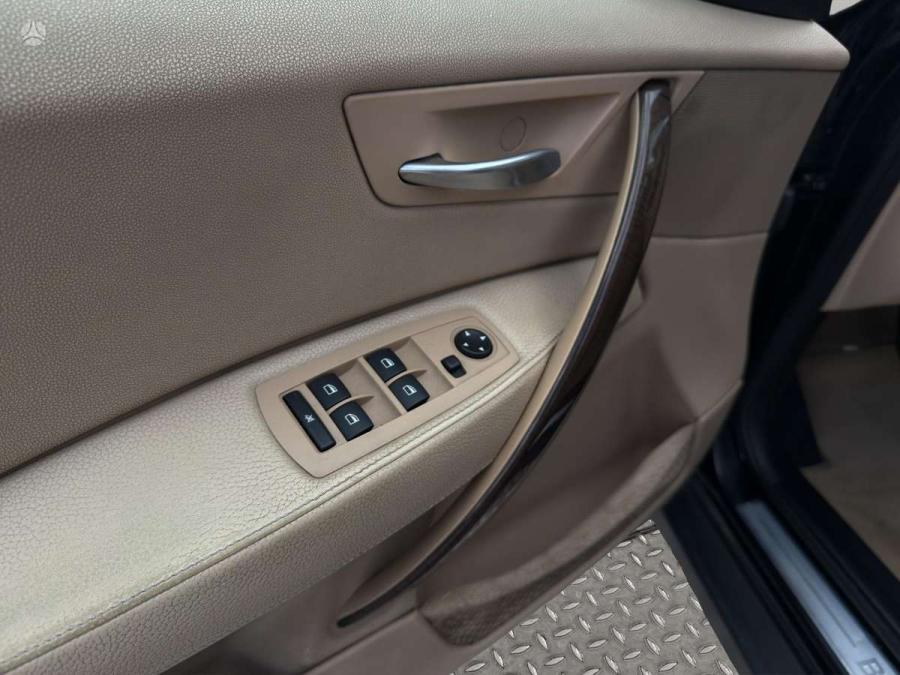 Melns BMW X3 2005 Kauņa, ar dzinēja tilpumu 3.00 L un nobraukumu 355 tūkst. km par 3999 €, foto 14 vietnē AUTOMOTO.COM.LV