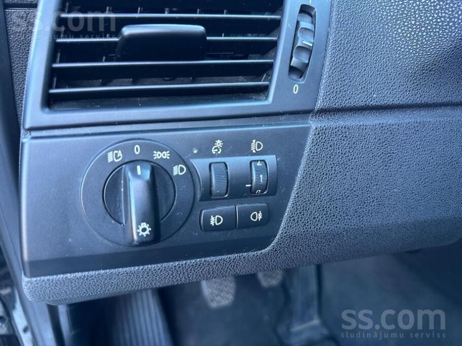 Melns BMW X3 2005 Liepāja, ar dzinēja tilpumu 2.00 L un nobraukumu 298 tūkst. km par 4200 €, foto 18 vietnē AUTOMOTO.COM.LV