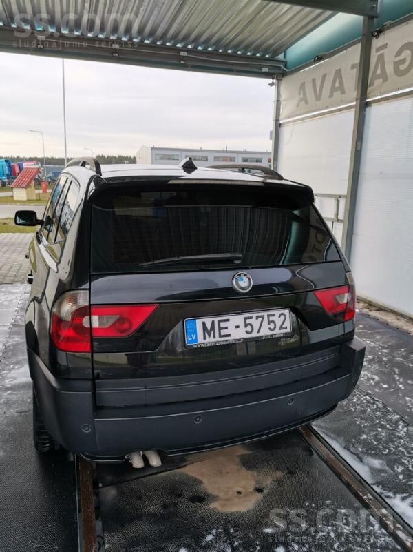 Black BMW X3 2005 in Riga, with an engine capacity of 3.00 L and mileage of 296 thousand km for 3900 €, photo 6 on AUTOMOTO.COM.LV