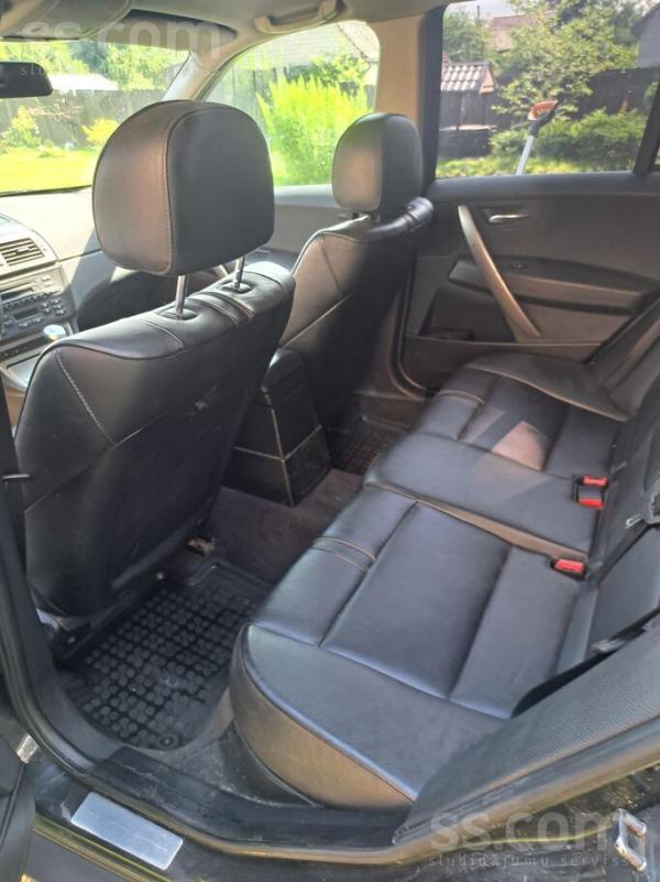Melns BMW X3 2005 Saldus, ar dzinēja tilpumu 2.00 L un nobraukumu 0 tūkst. km par 2500 €, foto 6 vietnē AUTOMOTO.COM.LV