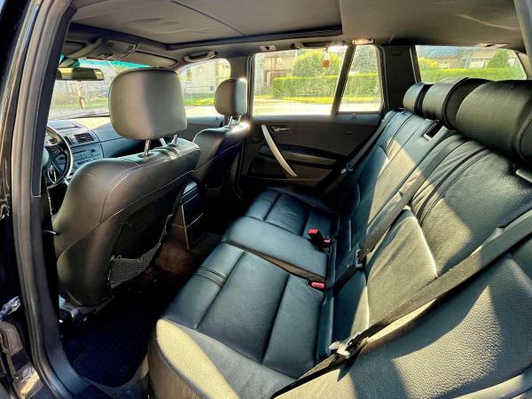 Black BMW X3 2005 in Kaunas, with an engine capacity of 2.99 L and mileage of 230 thousand km for 4200 €, photo 10 on AUTOMOTO.COM.LV