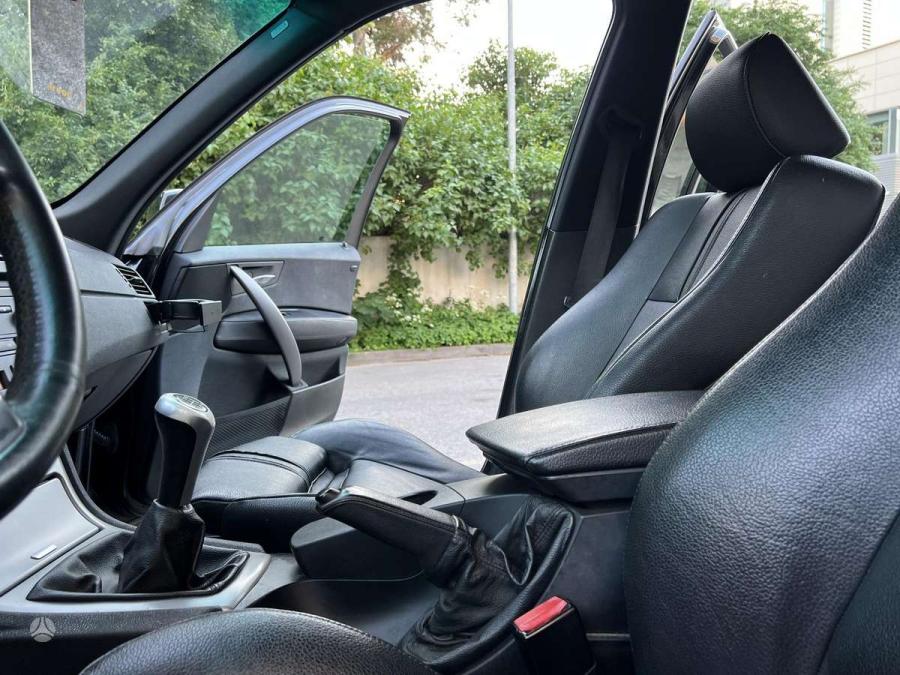 Melns BMW X3 2005 Viļņa, ar dzinēja tilpumu 2.00 L un nobraukumu 400 tūkst. km par 2850 €, foto 27 vietnē AUTOMOTO.COM.LV