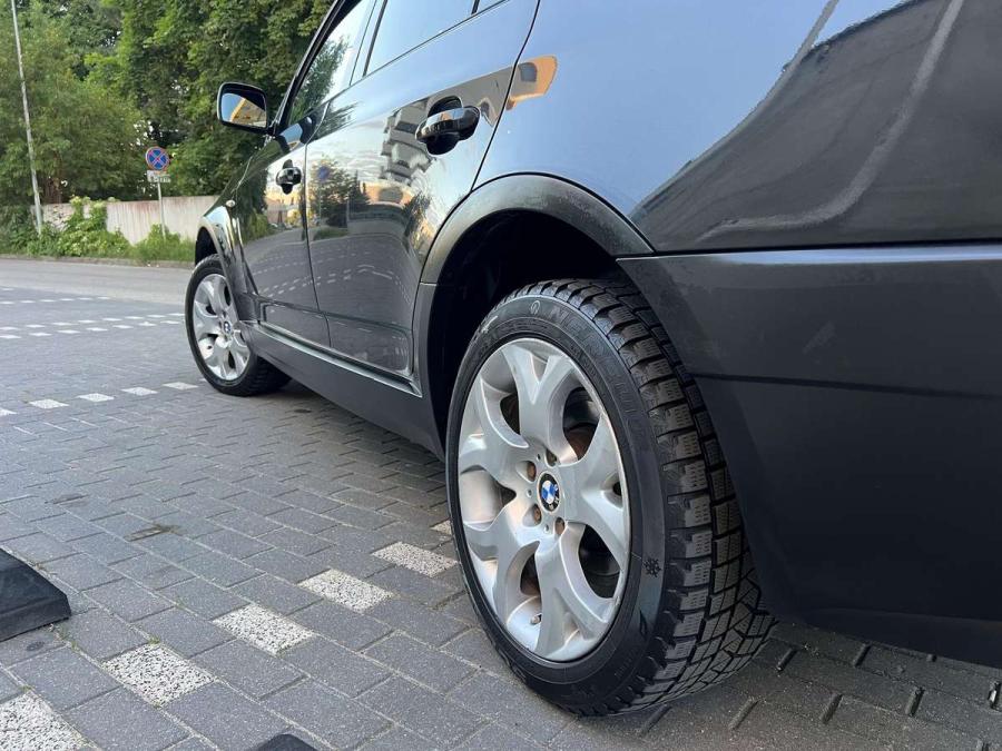 Melns BMW X3 2005 Viļņa, ar dzinēja tilpumu 2.00 L un nobraukumu 400 tūkst. km par 2800 €, foto 24 vietnē AUTOMOTO.COM.LV