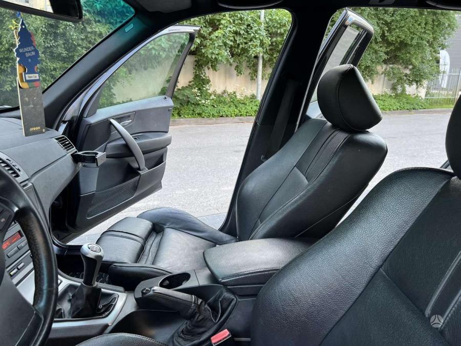 Melns BMW X3 2005 Viļņa, ar dzinēja tilpumu 2.00 L un nobraukumu 400 tūkst. km par 2800 €, foto 31 vietnē AUTOMOTO.COM.LV