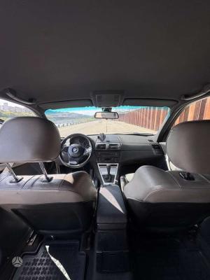 Black BMW X3 2005 in Kaunas, with an engine capacity of 3.00 L and mileage of 374 thousand km for 3300 €, photo 5 on AUTOMOTO.COM.LV