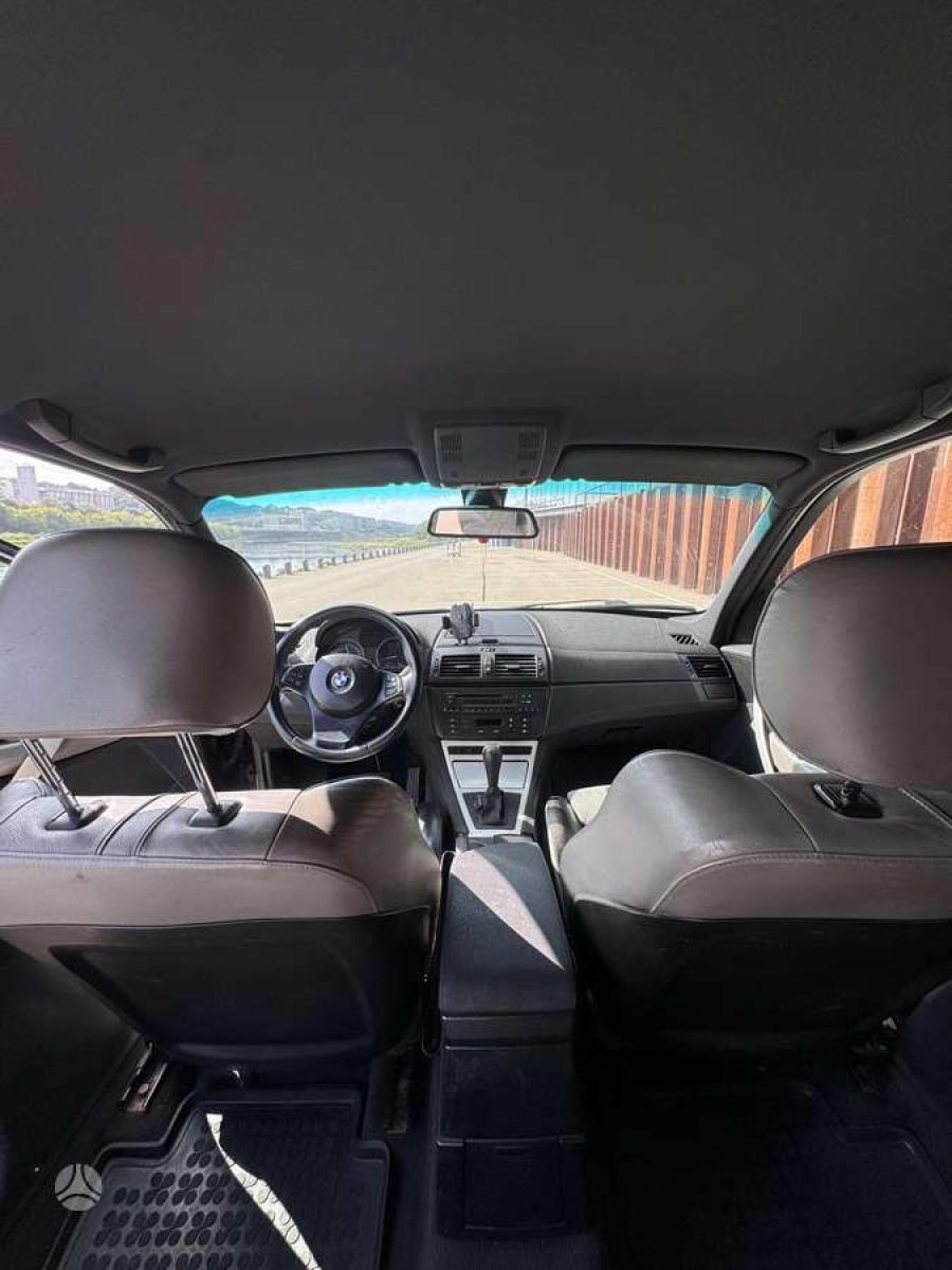 Black BMW X3 2005 in Kaunas, with an engine capacity of 3.00 L and mileage of 374 thousand km for 3300 €, photo 5 on AUTOMOTO.COM.LV