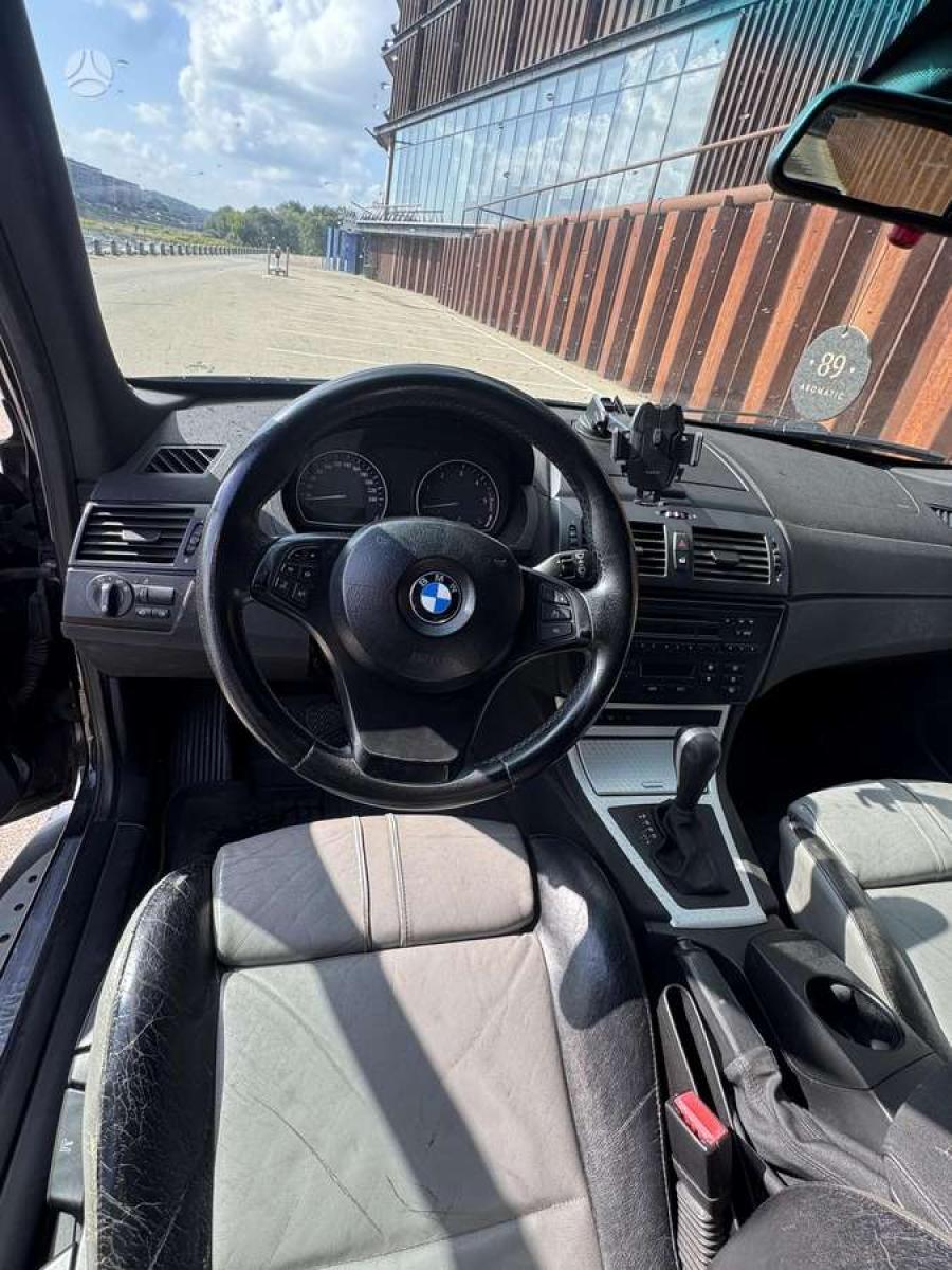 Black BMW X3 2005 in Kaunas, with an engine capacity of 3.00 L and mileage of 374 thousand km for 3300 €, photo 7 on AUTOMOTO.COM.LV