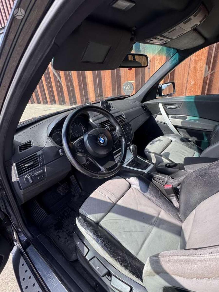 Black BMW X3 2005 in Kaunas, with an engine capacity of 3.00 L and mileage of 374 thousand km for 3300 €, photo 8 on AUTOMOTO.COM.LV