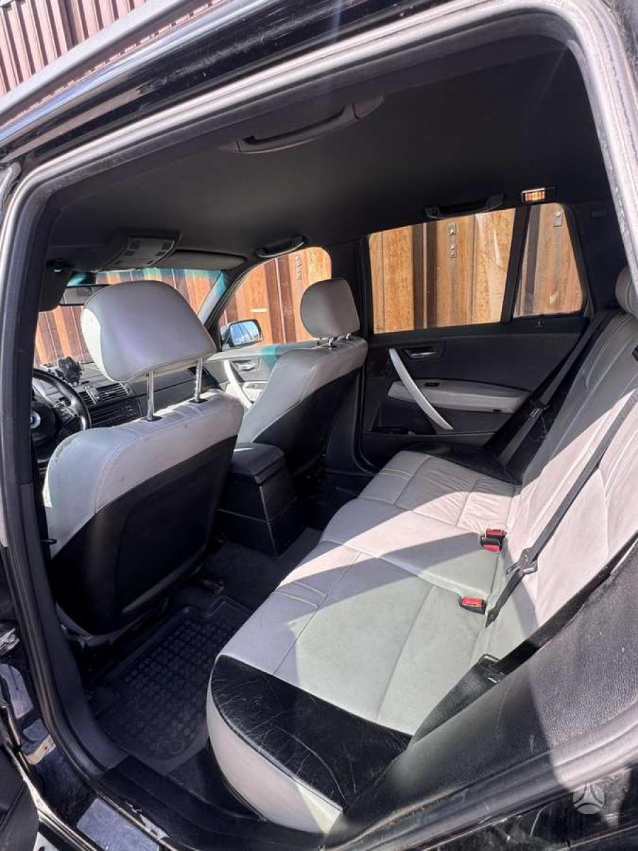 Black BMW X3 2005 in Kaunas, with an engine capacity of 3.00 L and mileage of 374 thousand km for 3300 €, photo 9 on AUTOMOTO.COM.LV