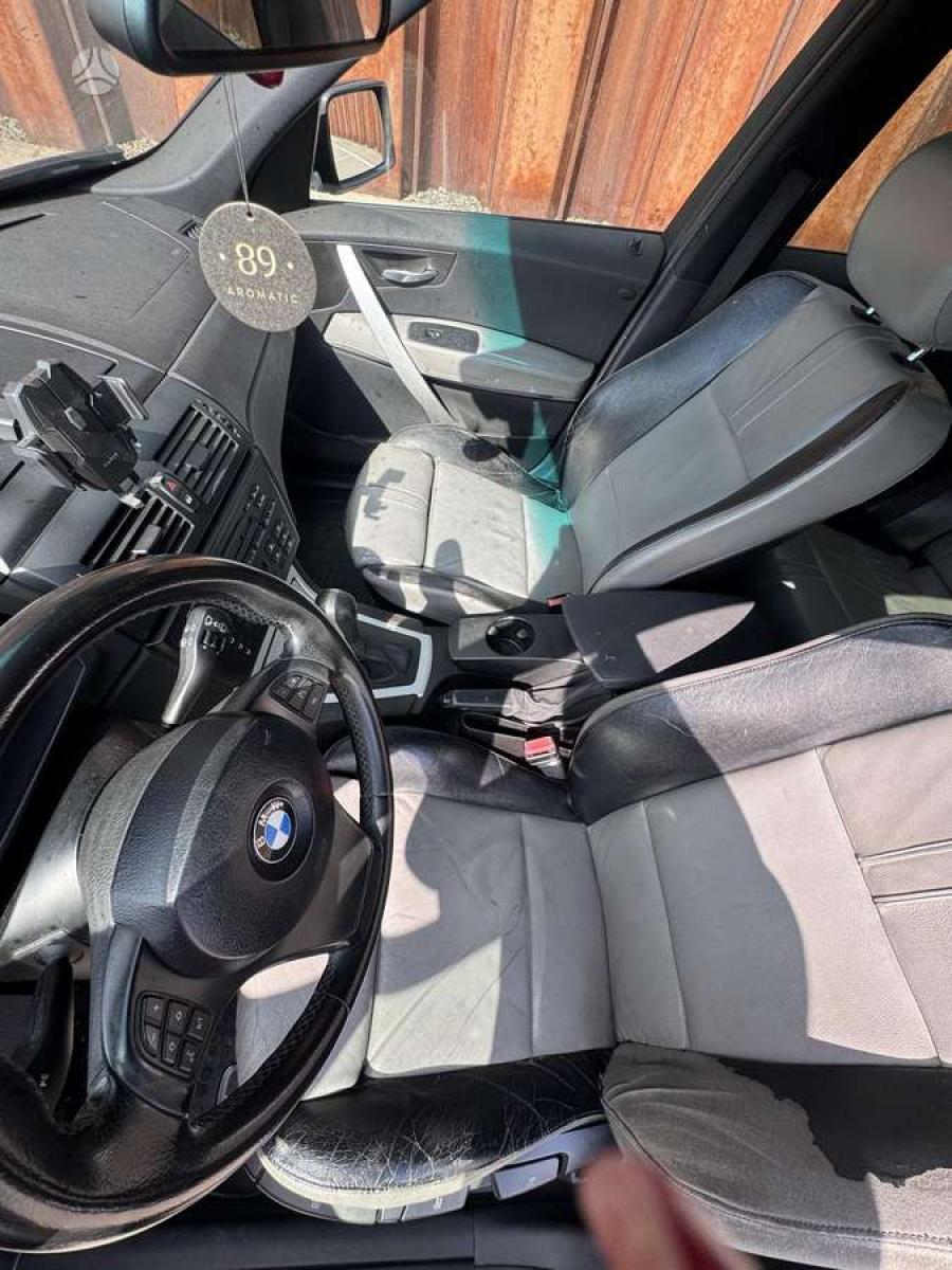 Black BMW X3 2005 in Kaunas, with an engine capacity of 3.00 L and mileage of 374 thousand km for 3300 €, photo 18 on AUTOMOTO.COM.LV