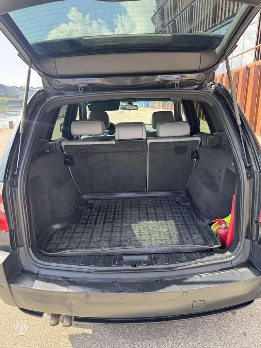 Black BMW X3 2005 in Kaunas, with an engine capacity of 3.00 L and mileage of 374 thousand km for 3300 €, photo 20 on AUTOMOTO.COM.LV