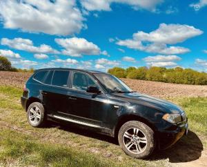 Black BMW X3 2006 in Vilnius, with an engine capacity of 2.99 L and mileage of 402 thousand km for 2999 €, photo 7 on AUTOMOTO.COM.LV