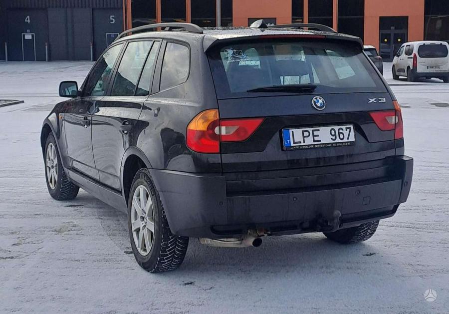 Black BMW X3 2006 in Kaunas, with an engine capacity of 2.00 L and mileage of 339 thousand km for 3300 €, photo 6 on AUTOMOTO.COM.LV