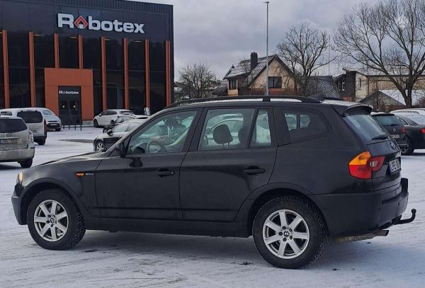 Black BMW X3 2006 in Kaunas, with an engine capacity of 2.00 L and mileage of 339 thousand km for 3300 €, photo 7 on AUTOMOTO.COM.LV