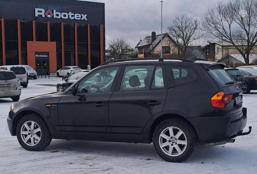 Black BMW X3 2006 in Kaunas, with an engine capacity of 2.00 L and mileage of 339 thousand km for 3300 €, photo 7 on AUTOMOTO.COM.LV